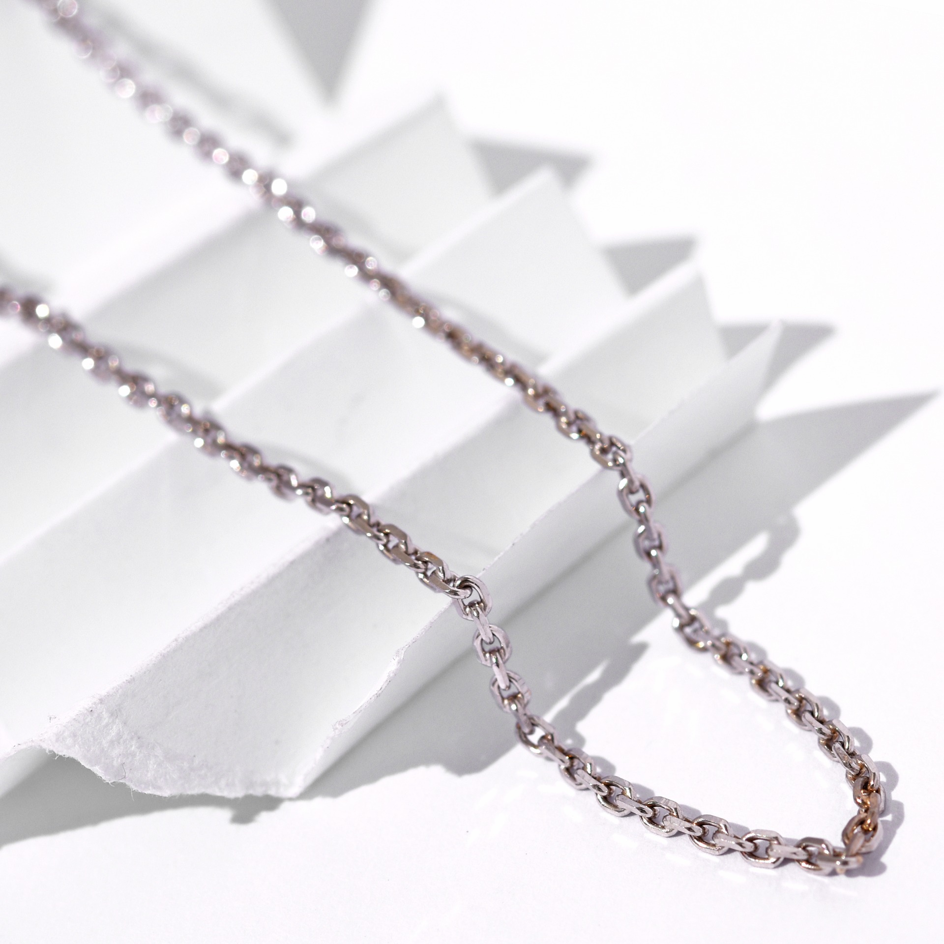 Zlatá biela retiazka Anker 2mm 55cm :: zlatnictvo-sperkovnica